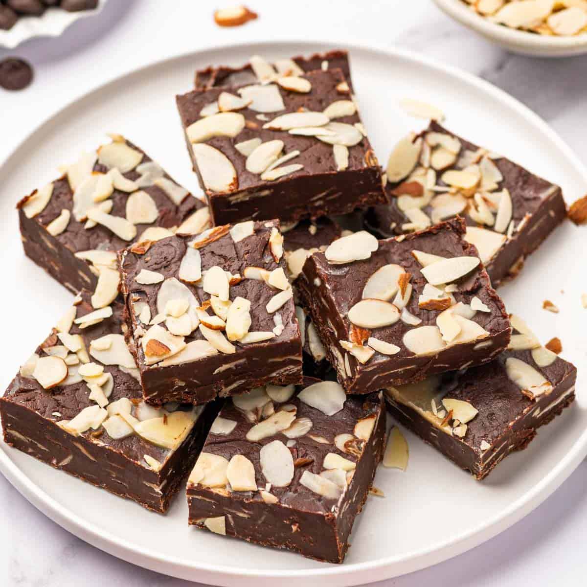 Easy Dark Chocolate Fudge with Almonds (No Bake) - Food Exit Recipes