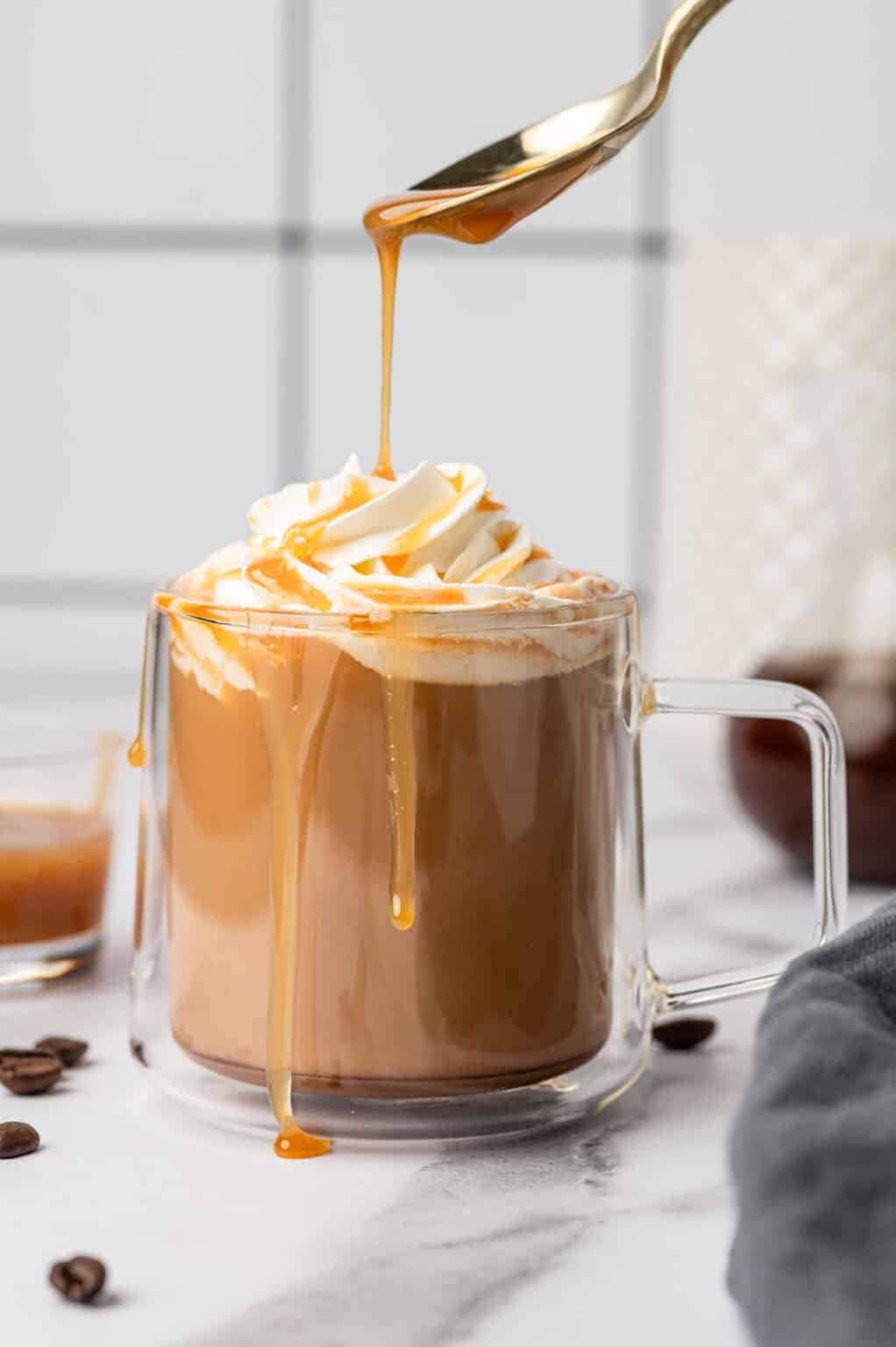 Salted Caramel Latte (Better Than Starbucks, Ready in 5 Min) - Food ...
