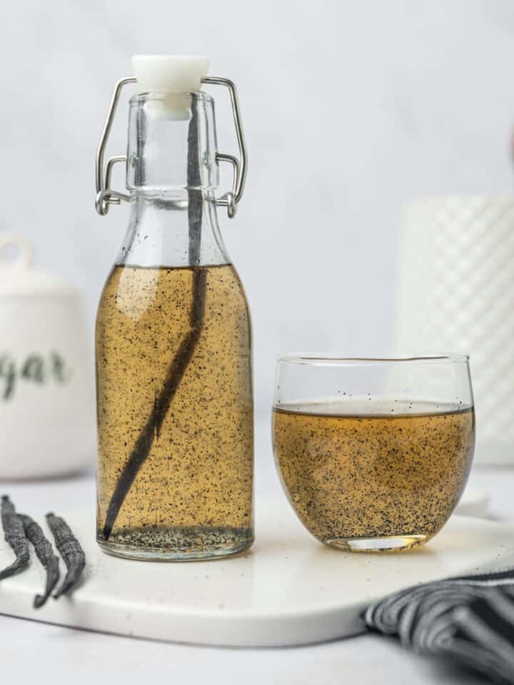 Nutella Covered Strawberries - Food Exit Recipes