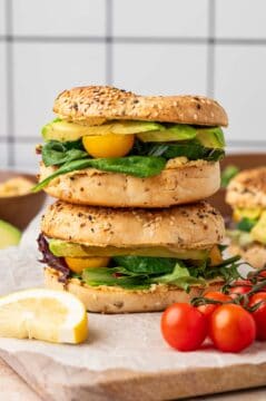 Hummus Bagel Recipe (Veggie Bagel Sandwich) - Food Exit Recipes