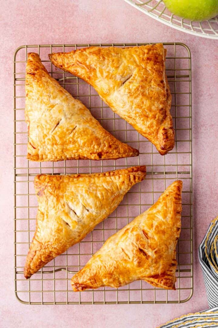Puff pastry apple turnovers with apple pie filling - Food Exit Recipes