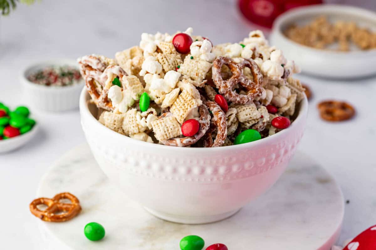 Christmas Crunch Recipe (Easy Holiday Snack Mix) - Food Exit Recipes