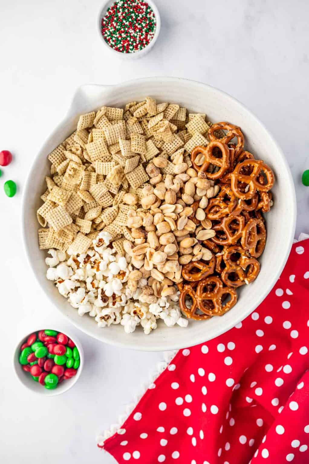 Christmas Crunch Recipe (Easy Holiday Snack Mix) - Food Exit Recipes