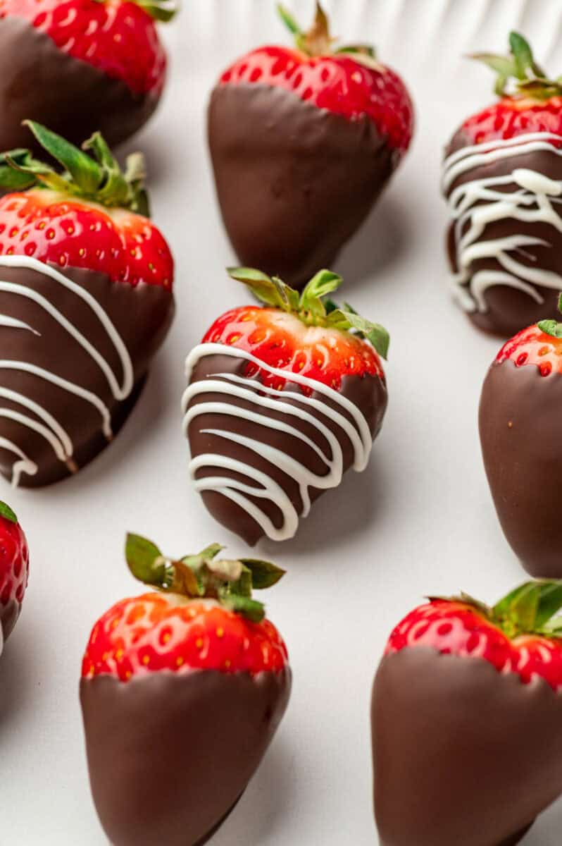 Easy Chocolate Covered Strawberries (3 Ingredients) - Food Exit Recipes